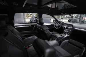 Grey Audi Q7 2012 in Jelgava, with an engine capacity of 3.00 L and mileage of 259 thousand km for 15550 €, photo 23 on AUTOMOTO.COM.LV