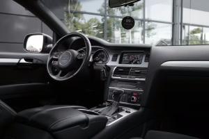 Grey Audi Q7 2012 in Jelgava, with an engine capacity of 3.00 L and mileage of 259 thousand km for 15550 €, photo 24 on AUTOMOTO.COM.LV