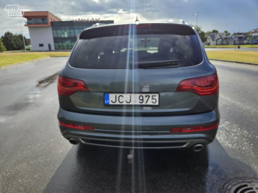 Grey Audi Q7 2012 in Panevezys, with an engine capacity of 3.00 L and mileage of 317 thousand km for 9500 €, photo 8 on AUTOMOTO.COM.LV