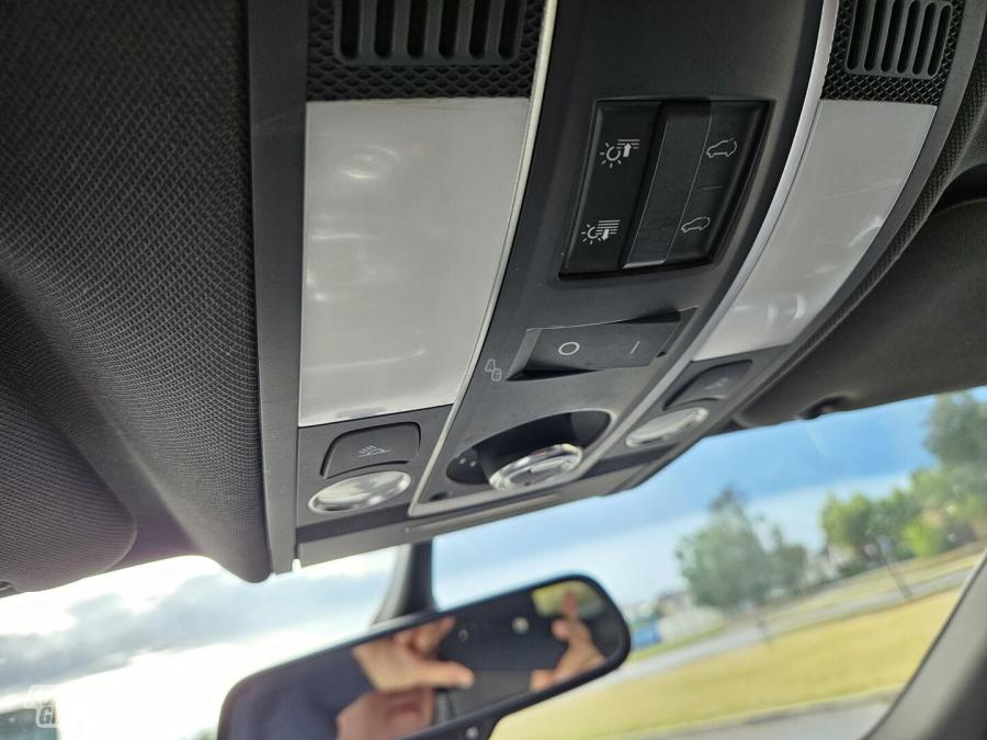 Grey Audi Q7 2012 in Panevezys, with an engine capacity of 3.00 L and mileage of 317 thousand km for 9500 €, photo 18 on AUTOMOTO.COM.LV