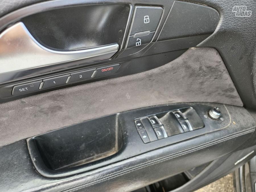 Grey Audi Q7 2012 in Panevezys, with an engine capacity of 3.00 L and mileage of 317 thousand km for 9500 €, photo 21 on AUTOMOTO.COM.LV