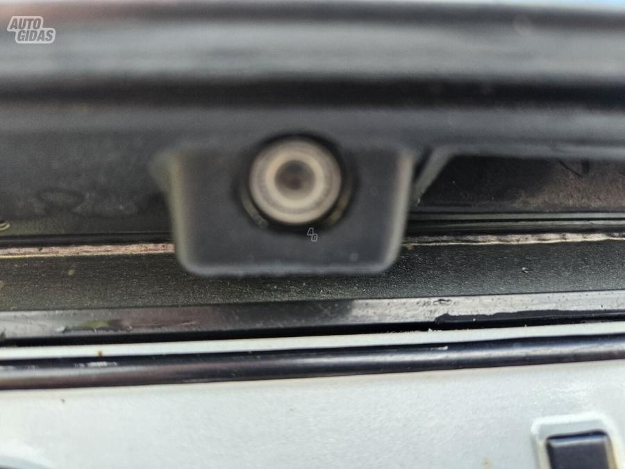 Grey Audi Q7 2012 in Panevezys, with an engine capacity of 3.00 L and mileage of 317 thousand km for 9500 €, photo 26 on AUTOMOTO.COM.LV
