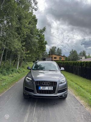 Pelēks Audi Q7 2012 Viļņa, ar dzinēja tilpumu 2.97 L un nobraukumu 300 tūkst. km par 9500 €, foto  vietnē AUTOMOTO.COM.LV