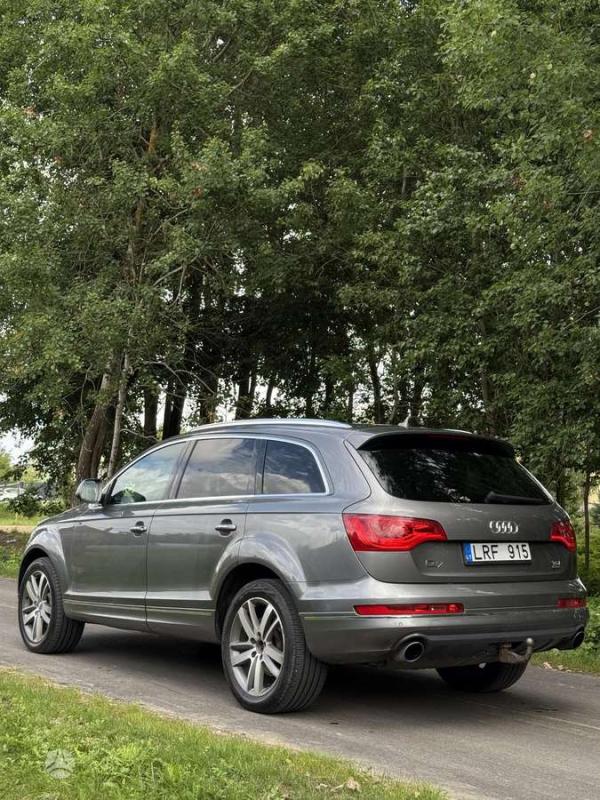 Pelēks Audi Q7 2012 Viļņa, ar dzinēja tilpumu 2.97 L un nobraukumu 300 tūkst. km par 9500 €, foto 2 vietnē AUTOMOTO.COM.LV
