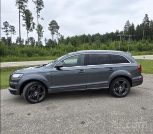 Grey Audi Q7 2012 in Riga, with an engine capacity of 3.00 L and mileage of 300 thousand km for 13500 €, photo 7 on AUTOMOTO.COM.LV