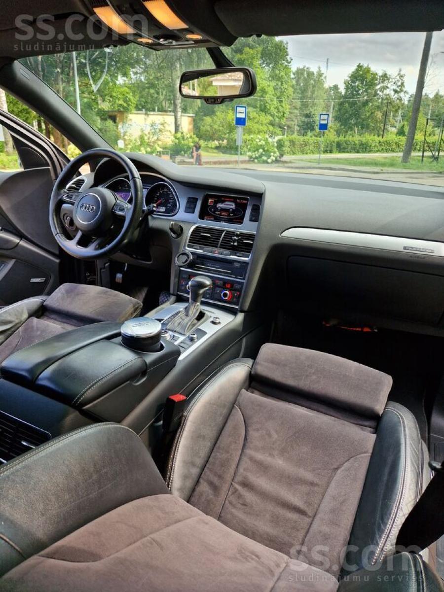 Grey Audi Q7 2012 in Riga, with an engine capacity of 3.00 L and mileage of 300 thousand km for 13500 €, photo 10 on AUTOMOTO.COM.LV