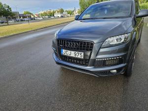 Grey Audi Q7 2012 in Panevezys, with an engine capacity of 2.97 L and mileage of 317 thousand km for 9000 €, photo 3 on AUTOMOTO.COM.LV
