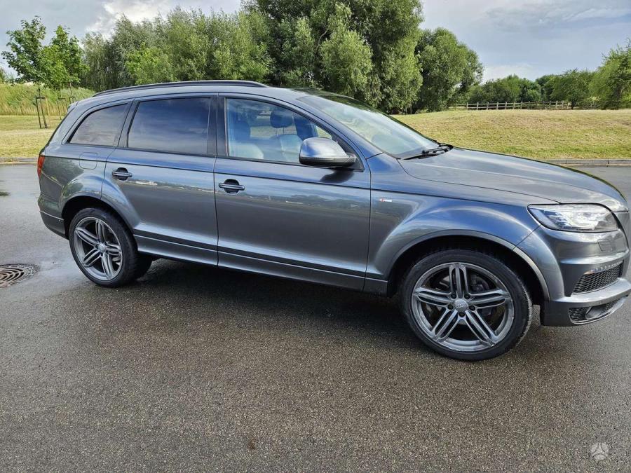 Grey Audi Q7 2012 in Panevezys, with an engine capacity of 2.97 L and mileage of 317 thousand km for 9000 €, photo 6 on AUTOMOTO.COM.LV