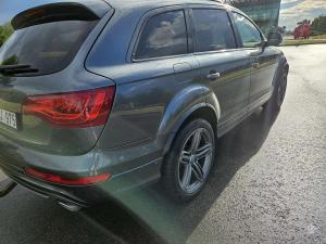 Grey Audi Q7 2012 in Panevezys, with an engine capacity of 2.97 L and mileage of 317 thousand km for 9000 €, photo 8 on AUTOMOTO.COM.LV