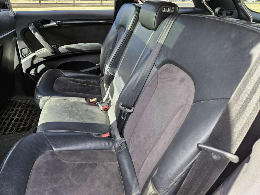 Grey Audi Q7 2012 in Panevezys, with an engine capacity of 2.97 L and mileage of 317 thousand km for 9000 €, photo 17 on AUTOMOTO.COM.LV