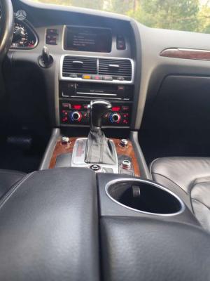 Pelēks Audi Q7 2012 Varėna, ar dzinēja tilpumu 3.00 L un nobraukumu 450 tūkst. km par 7500 €, foto 17 vietnē AUTOMOTO.COM.LV