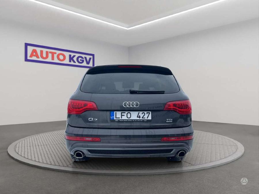 Grey Audi Q7 2013 in Kaunas, with an engine capacity of 3.00 L and mileage of 251 thousand km for 12899 €, photo 4 on AUTOMOTO.COM.LV