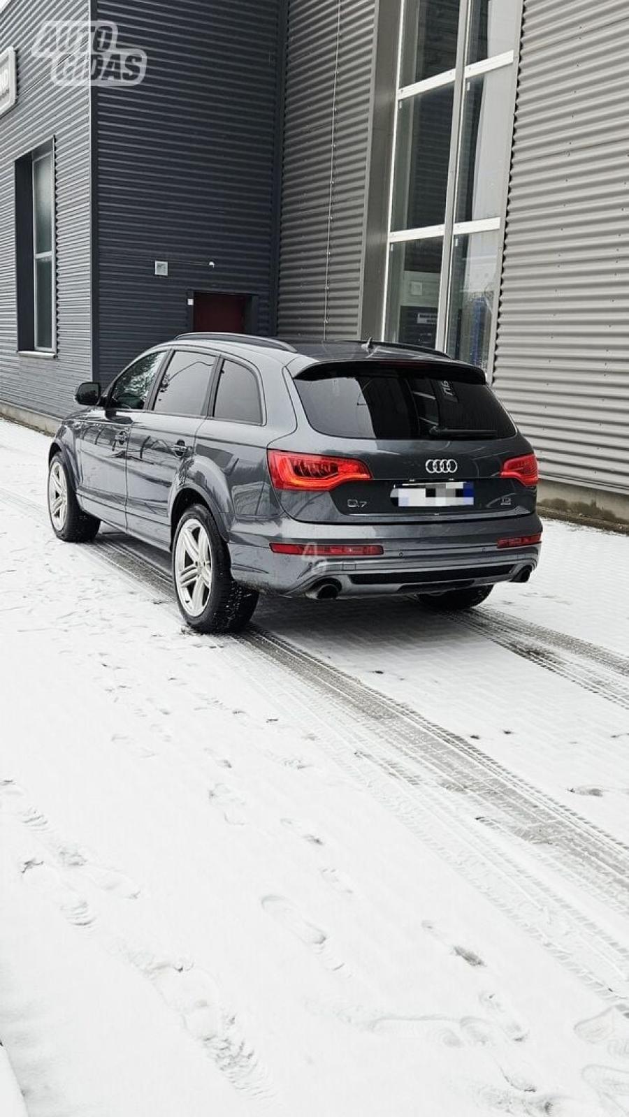 Grey Audi Q7 2013 in Vilnius, with an engine capacity of 3.00 L and mileage of 279 thousand km for 12999 €, photo 4 on AUTOMOTO.COM.LV