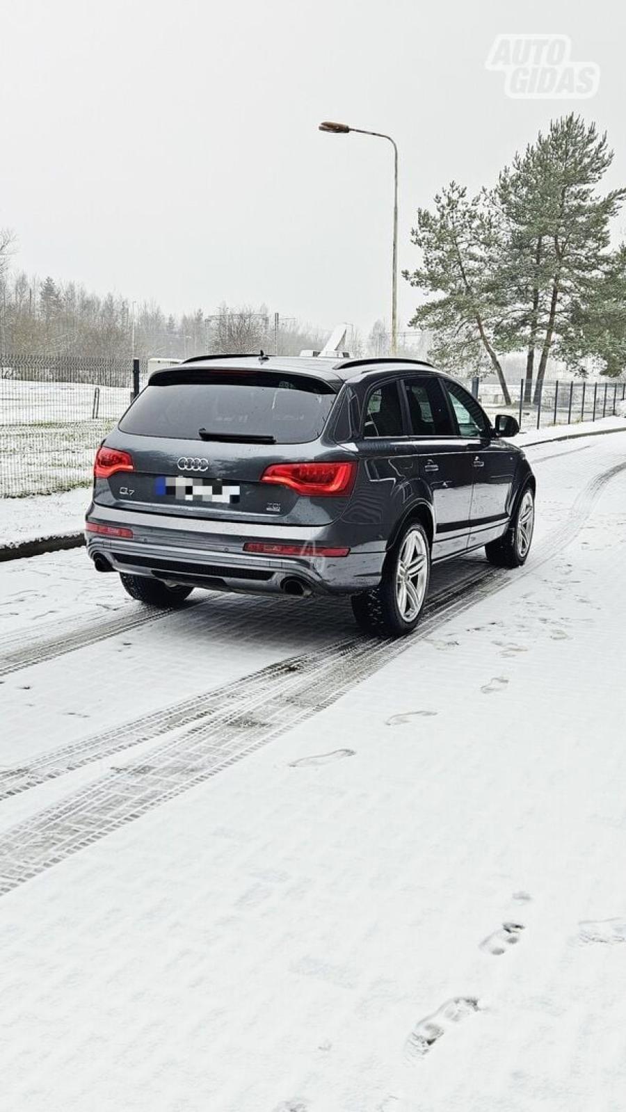 Grey Audi Q7 2013 in Vilnius, with an engine capacity of 3.00 L and mileage of 279 thousand km for 12999 €, photo 5 on AUTOMOTO.COM.LV