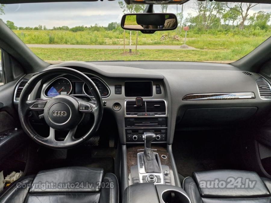 Grey Audi Q7 2013 in Tallinn, with an engine capacity of 3.00 L and mileage of 438 thousand km for 10100 €, photo 9 on AUTOMOTO.COM.LV