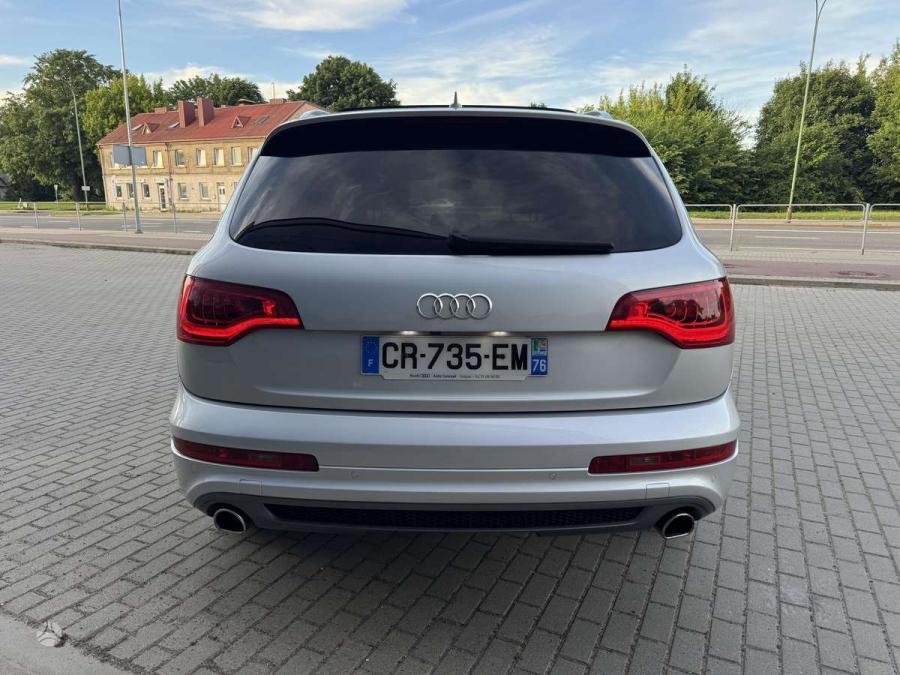 Grey Audi Q7 2013 in Klaipeda, with an engine capacity of 4.20 L and mileage of 200 thousand km for 12900 €, photo 6 on AUTOMOTO.COM.LV