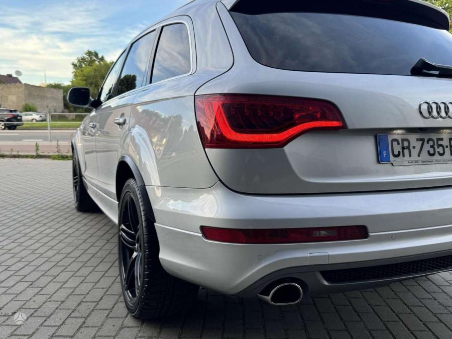 Grey Audi Q7 2013 in Klaipeda, with an engine capacity of 4.20 L and mileage of 200 thousand km for 12900 €, photo 12 on AUTOMOTO.COM.LV