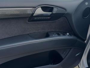 Grey Audi Q7 2013 in Klaipeda, with an engine capacity of 4.20 L and mileage of 200 thousand km for 12900 €, photo 16 on AUTOMOTO.COM.LV