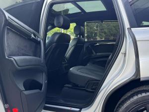 Grey Audi Q7 2013 in Klaipeda, with an engine capacity of 4.20 L and mileage of 200 thousand km for 12900 €, photo 23 on AUTOMOTO.COM.LV