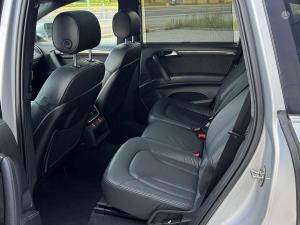 Grey Audi Q7 2013 in Klaipeda, with an engine capacity of 4.20 L and mileage of 200 thousand km for 12900 €, photo 24 on AUTOMOTO.COM.LV