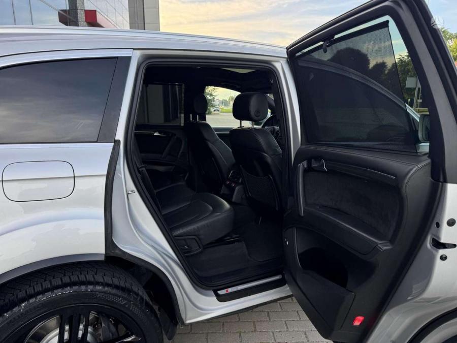 Grey Audi Q7 2013 in Klaipeda, with an engine capacity of 4.20 L and mileage of 200 thousand km for 12900 €, photo 25 on AUTOMOTO.COM.LV