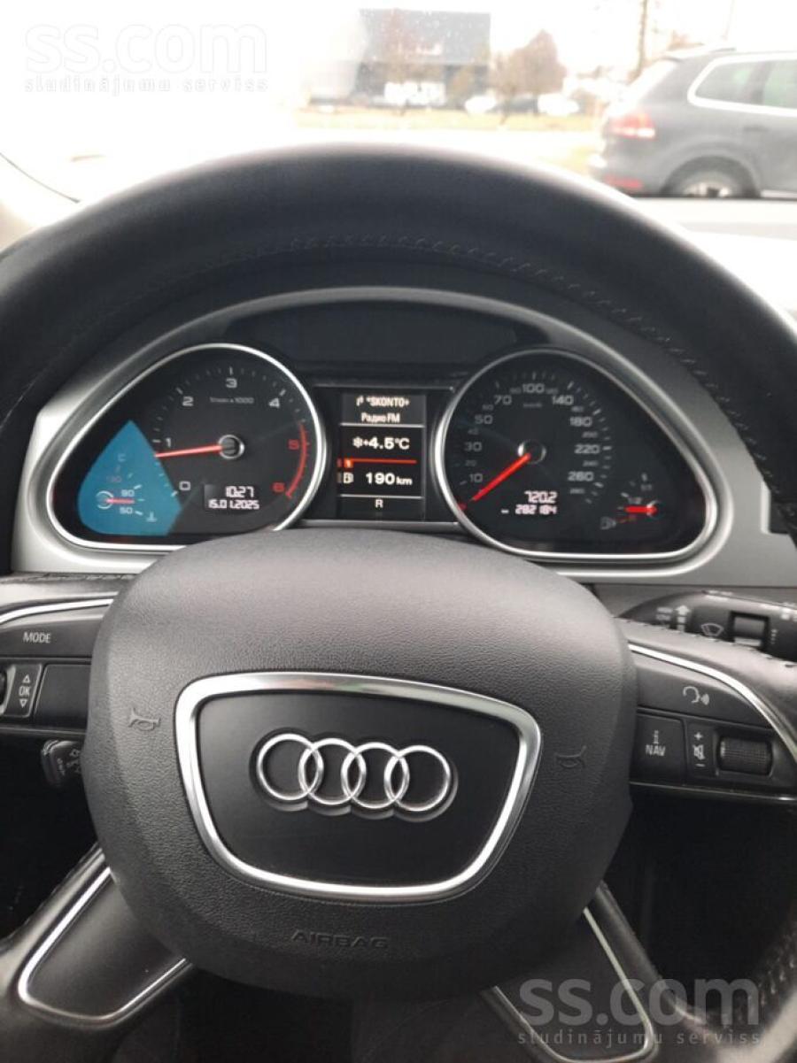 Grey Audi Q7 2013 in Riga, with an engine capacity of 3.00 L and mileage of 285 thousand km for 13000 €, photo 6 on AUTOMOTO.COM.LV