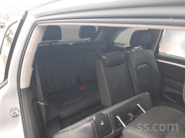 Grey Audi Q7 2013 in Riga, with an engine capacity of 3.00 L and mileage of 285 thousand km for 13000 €, photo 6 on AUTOMOTO.COM.LV