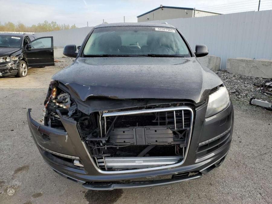 Grey Audi Q7 2013 in Vilnius, with an engine capacity of 3.00 L and mileage of 214 thousand km for 5400 €, photo 6 on AUTOMOTO.COM.LV