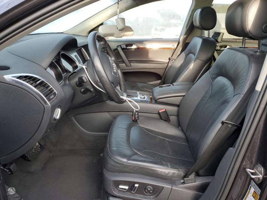 Grey Audi Q7 2013 in Vilnius, with an engine capacity of 3.00 L and mileage of 214 thousand km for 5400 €, photo 8 on AUTOMOTO.COM.LV