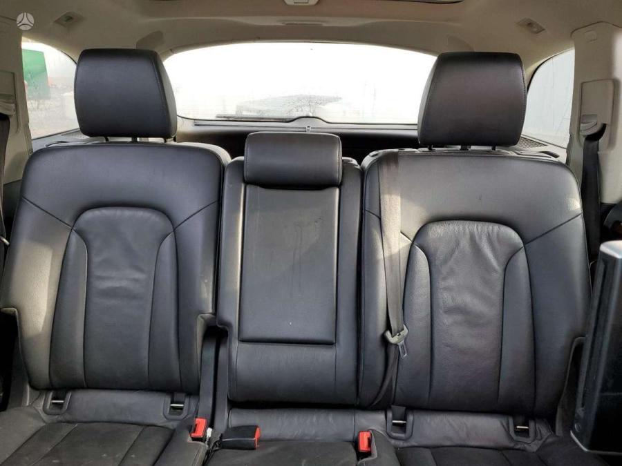 Grey Audi Q7 2013 in Vilnius, with an engine capacity of 3.00 L and mileage of 214 thousand km for 5400 €, photo 11 on AUTOMOTO.COM.LV