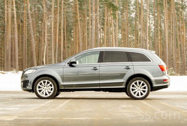 Grey Audi Q7 2014 in Riga, with an engine capacity of 3.00 L and mileage of 239 thousand km for 14390 €, photo 5 on AUTOMOTO.COM.LV