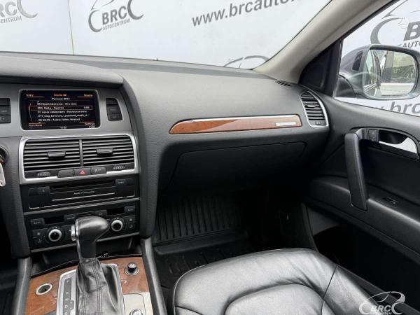 Grey Audi Q7 2014 in Klaipeda, with an engine capacity of 3.00 L and mileage of 277 thousand km for 6000 €, photo 6 on AUTOMOTO.COM.LV