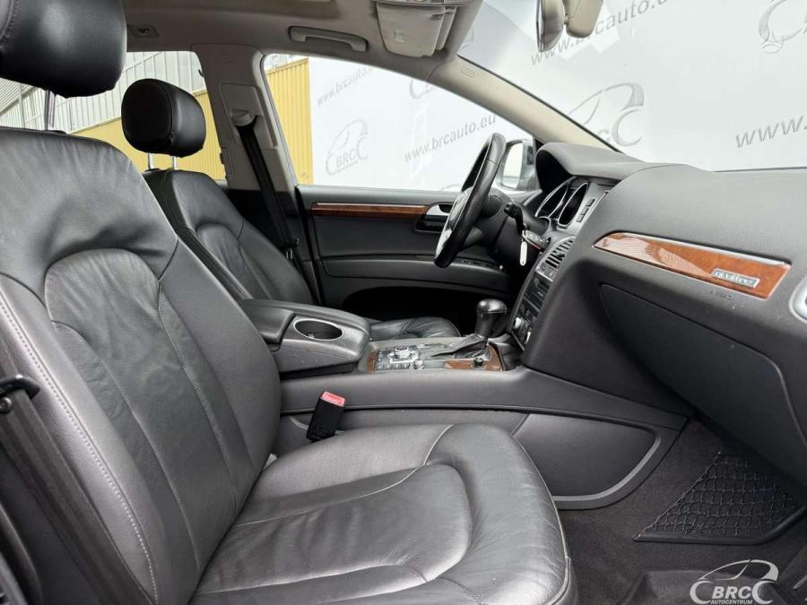 Grey Audi Q7 2014 in Klaipeda, with an engine capacity of 3.00 L and mileage of 277 thousand km for 6000 €, photo 10 on AUTOMOTO.COM.LV