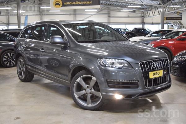 Grey Audi Q7 2014 in Riga, with an engine capacity of 4.20 L and mileage of 247 thousand km for 13500 €, photo 1 on AUTOMOTO.COM.LV