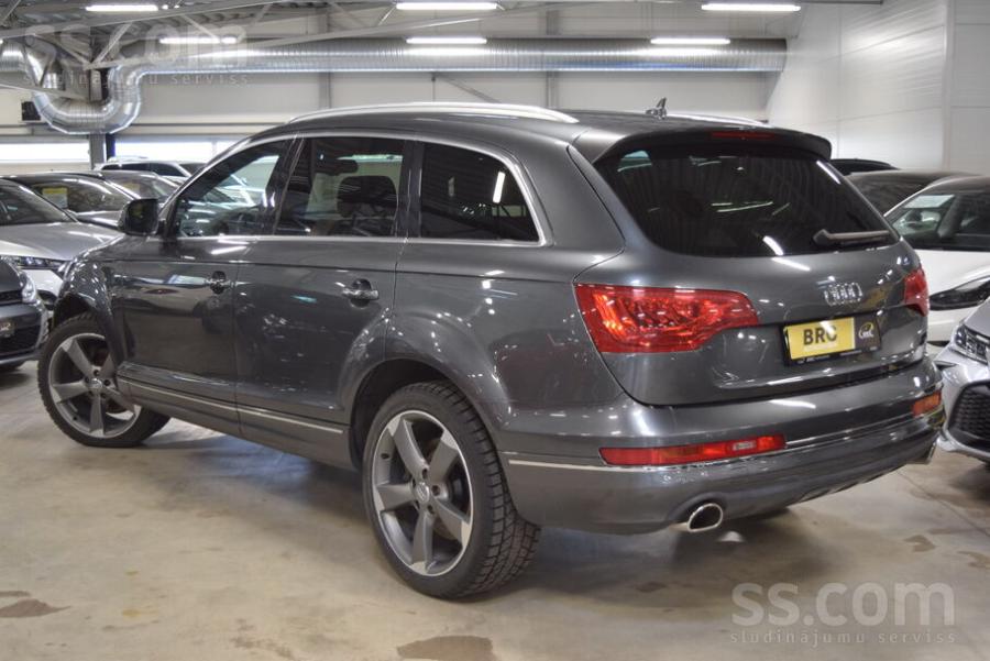 Grey Audi Q7 2014 in Riga, with an engine capacity of 4.20 L and mileage of 247 thousand km for 13500 €, photo 3 on AUTOMOTO.COM.LV