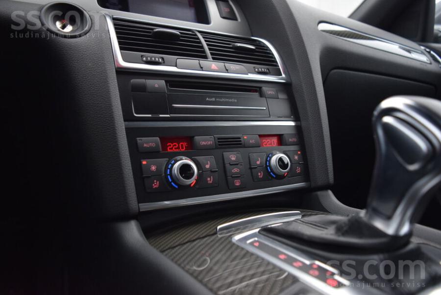 Grey Audi Q7 2014 in Riga, with an engine capacity of 4.20 L and mileage of 247 thousand km for 13500 €, photo 7 on AUTOMOTO.COM.LV