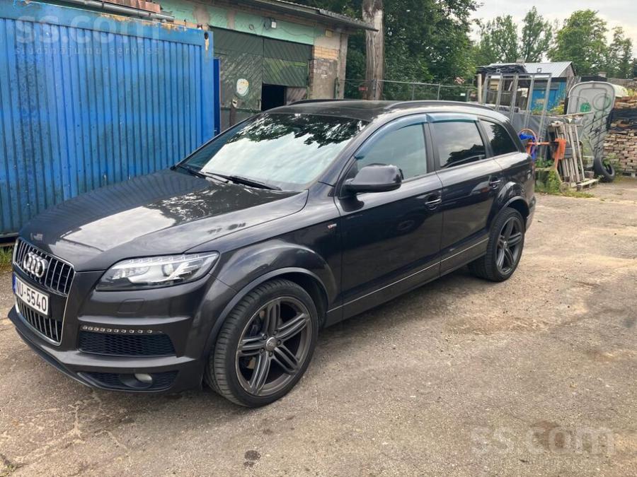 Grey Audi Q7 2014 in Riga, with an engine capacity of 3.00 L and mileage of 301 thousand km for 10500 €, photo 5 on AUTOMOTO.COM.LV
