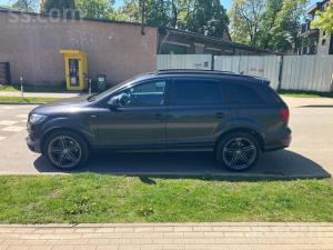 Grey Audi Q7 2014 in Riga, with an engine capacity of 3.00 L and mileage of 301 thousand km for 10500 €, photo 6 on AUTOMOTO.COM.LV
