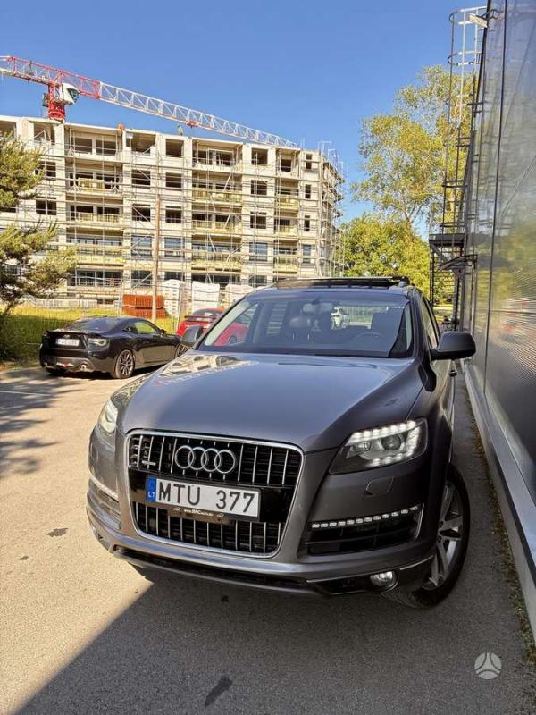 Grey Audi Q7 2014 in Klaipeda, with an engine capacity of 3.00 L and mileage of 278 thousand km for 9200 €, photo 3 on AUTOMOTO.COM.LV