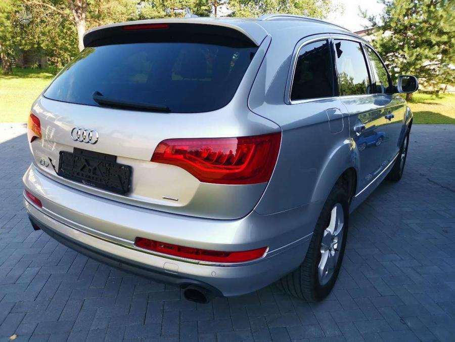 Grey Audi Q7 2014 in Vilnius, with an engine capacity of 3.00 L and mileage of 245 thousand km for 11500 €, photo 5 on AUTOMOTO.COM.LV