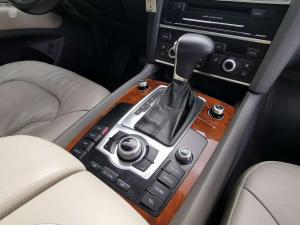 Grey Audi Q7 2014 in Vilnius, with an engine capacity of 3.00 L and mileage of 245 thousand km for 11500 €, photo 24 on AUTOMOTO.COM.LV