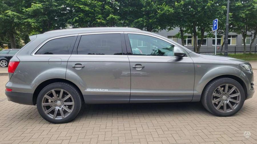 Grey Audi Q7 2014 in Jonava, with an engine capacity of 2.97 L and mileage of 196 thousand km for 13499 €, photo 5 on AUTOMOTO.COM.LV