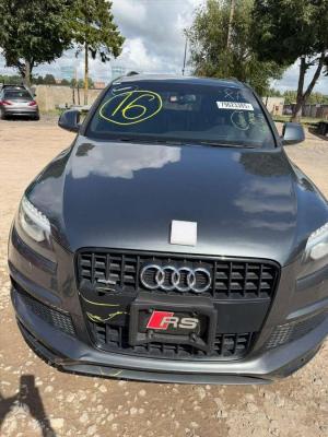 Grey Audi Q7 2014 in Klaipeda, with an engine capacity of 3.00 L and mileage of 205 thousand km for 7200 €, photo 7 on AUTOMOTO.COM.LV
