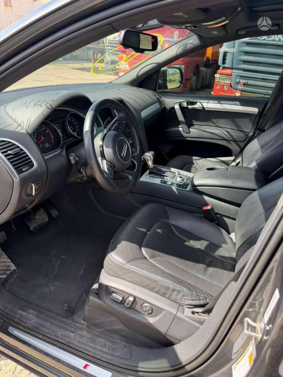 Grey Audi Q7 2014 in Klaipeda, with an engine capacity of 3.00 L and mileage of 205 thousand km for 7200 €, photo 8 on AUTOMOTO.COM.LV