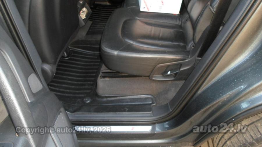 Grey Audi Q7 2014 in Polva, with an engine capacity of 3.00 L and mileage of 280 thousand km for 11800 €, photo 7 on AUTOMOTO.COM.LV