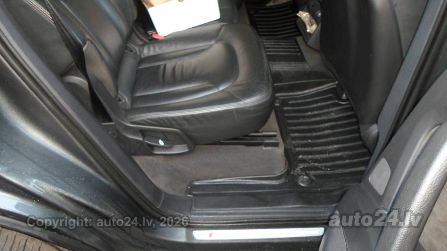 Grey Audi Q7 2014 in Polva, with an engine capacity of 3.00 L and mileage of 280 thousand km for 11800 €, photo 9 on AUTOMOTO.COM.LV