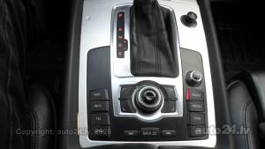 Grey Audi Q7 2014 in Polva, with an engine capacity of 3.00 L and mileage of 280 thousand km for 11800 €, photo 12 on AUTOMOTO.COM.LV