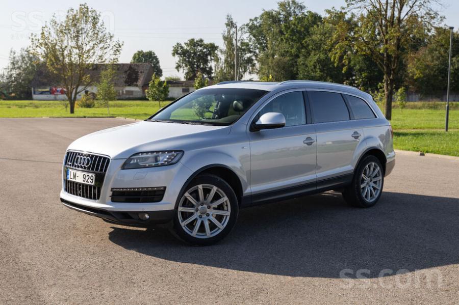 Grey Audi Q7 2014 in Bauska, with an engine capacity of 3.00 L and mileage of 295 thousand km for 12600 €, photo 1 on AUTOMOTO.COM.LV