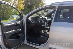Grey Audi Q7 2014 in Bauska, with an engine capacity of 3.00 L and mileage of 295 thousand km for 12600 €, photo 8 on AUTOMOTO.COM.LV