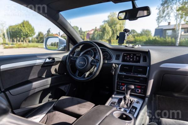 Audi Q7 2014 in Bauska on AUTOMOTO.COM.LV Grey Audi Q7 2014 in Bauska, with an engine capacity of 3.00 L and mileage of 295 thousand km for 12600 €, photo 10 on AUTOMOTO.COM.LV